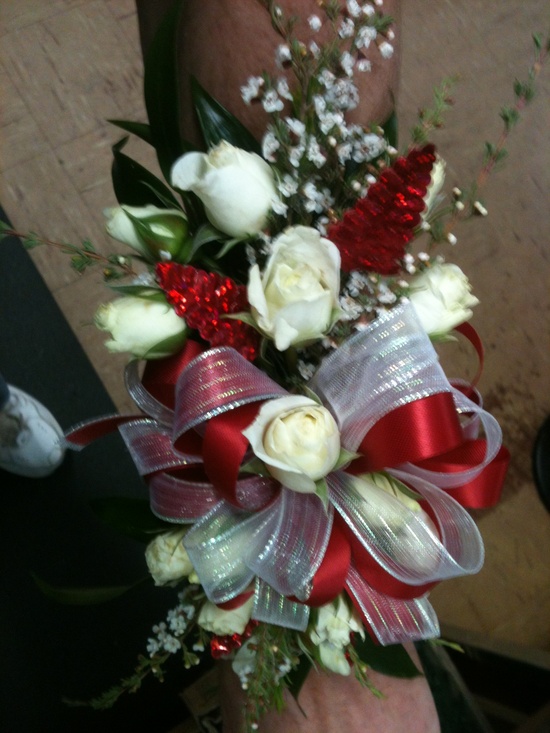 The Domestic Curator: PROM FLOWERS 2013: Bling's Still The Thing!