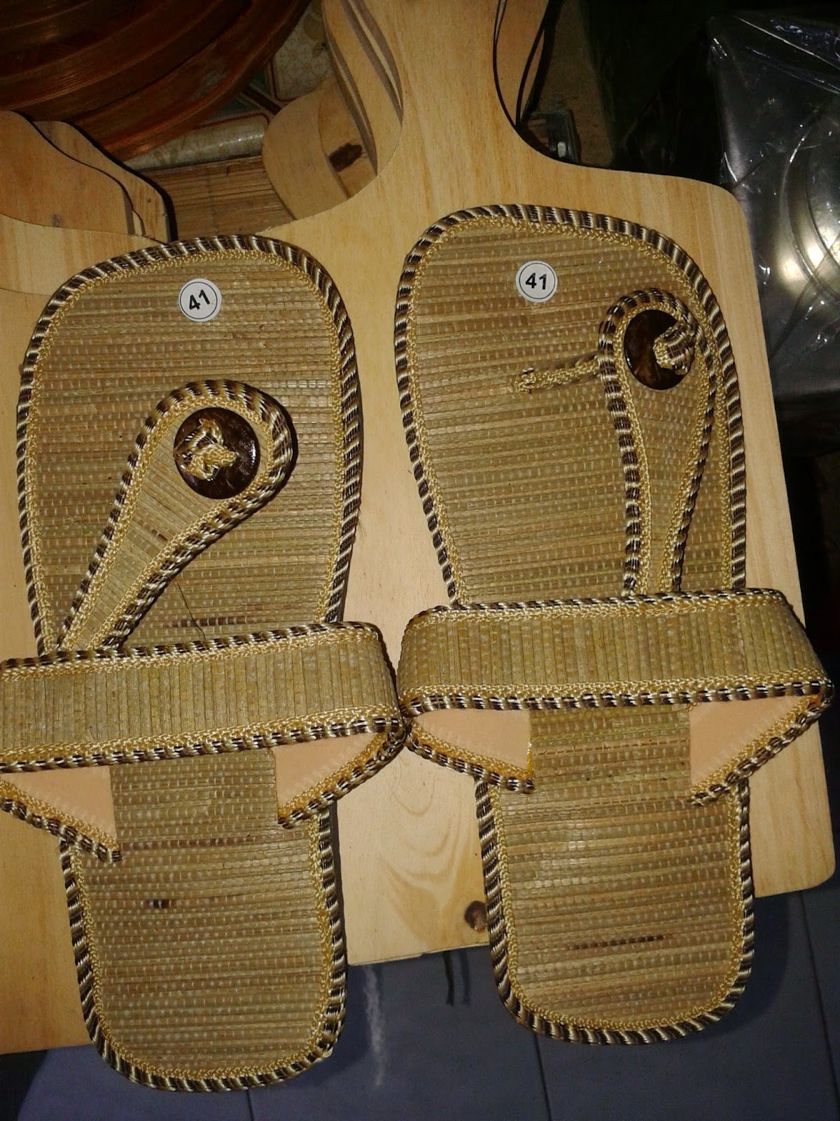 Kerajinan Tangan Rajapolah: Sendal hotel mendong kerajinan rajapolah