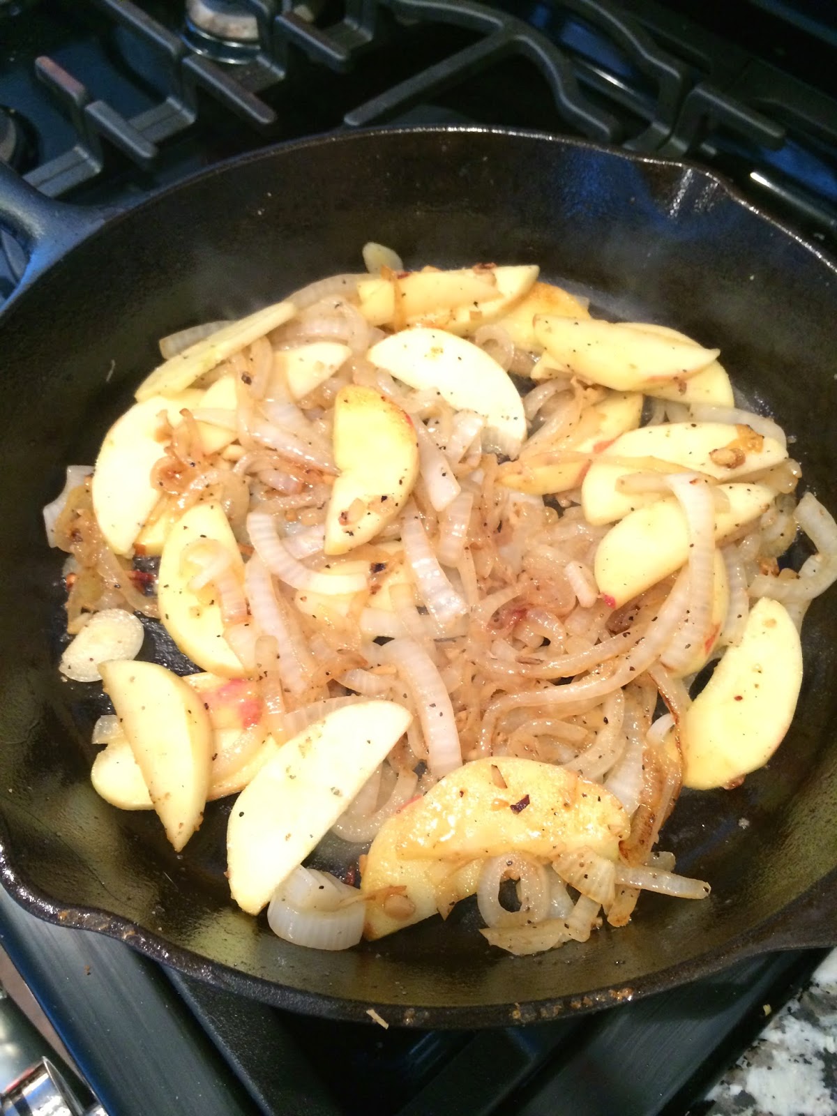 Little Chef Ashley : Apple & Onion Pork Chops