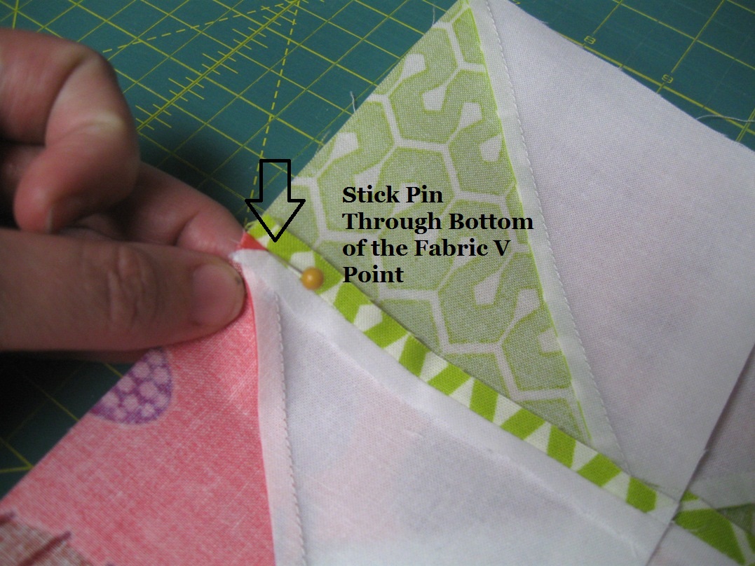 Happy Quilting: Pin Trick for Perfect Points and Intersections