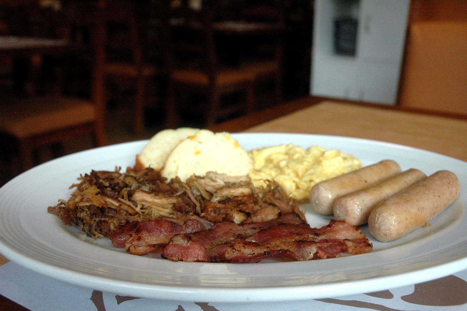 DUDE FOR FOOD: Breakfast at Racks