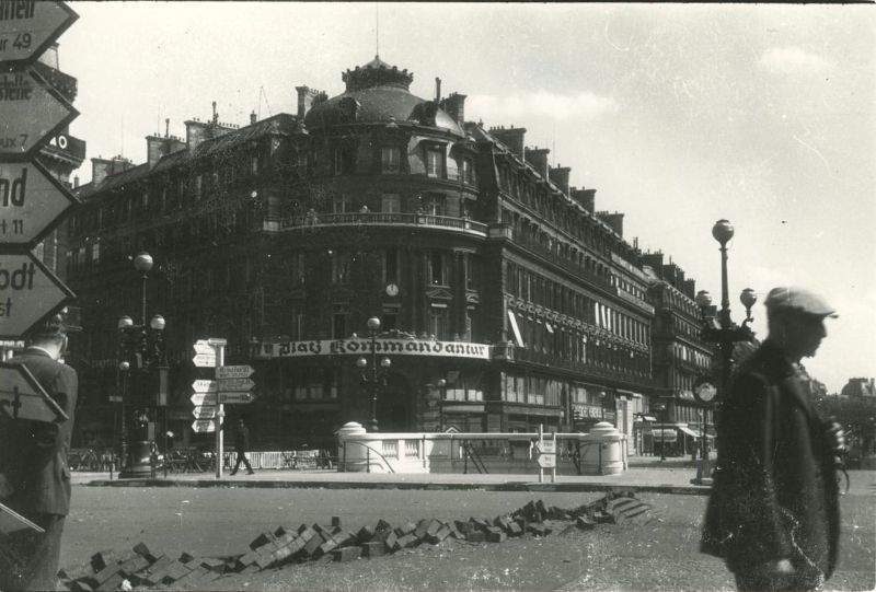 38 Amateur Photos That Capture Daily Life of Paris Under Nazi ...