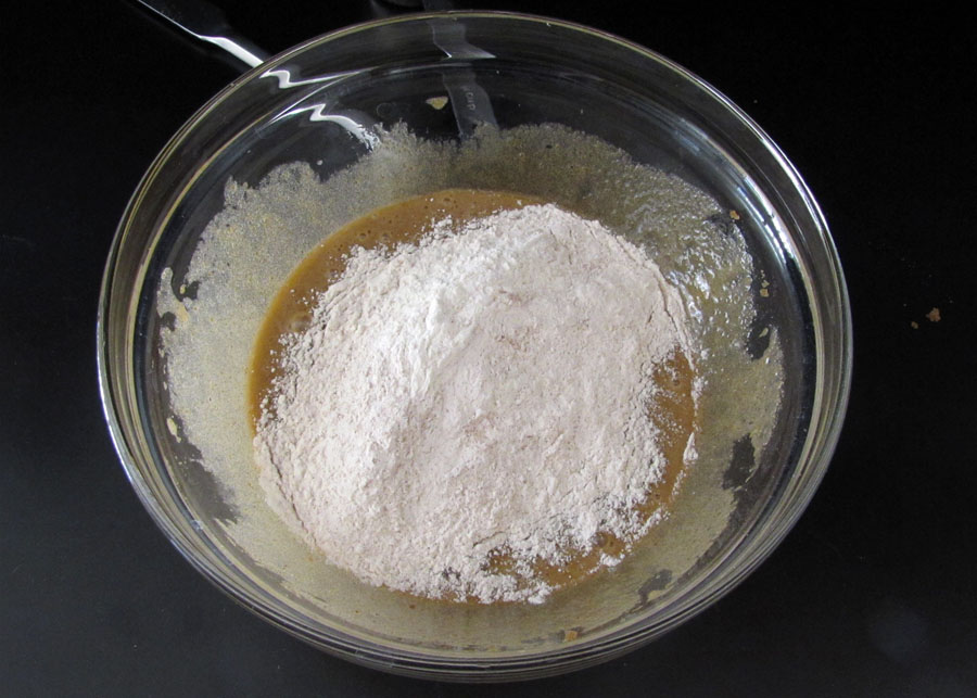 Smells Like Food in Here: Zucchini-Oatmeal-Chocolate Bars