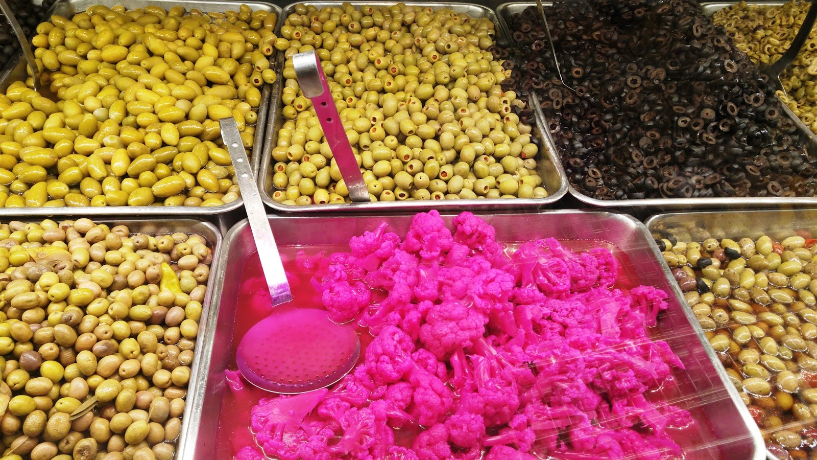 Jeddah Daily Photo: Saudi Arabia - Pickled Pink