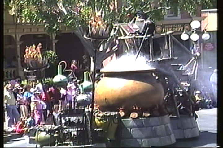 Filmic Light - Snow White Archive: Snow White Parade (50th Anniversary ...