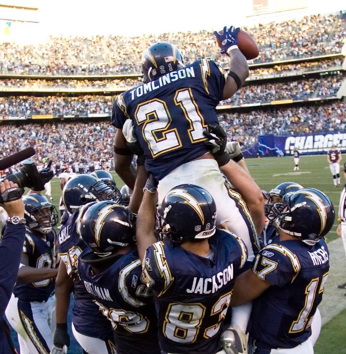 heftyinfo: LaDainian Tomlinson - Hall-of-Fame Football Player
