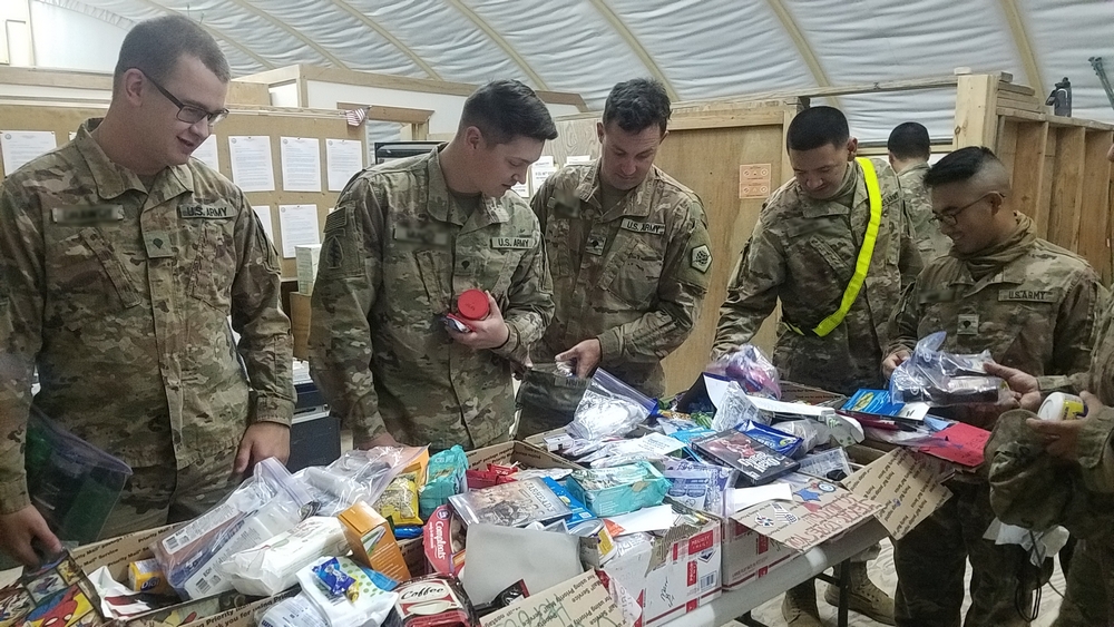 Care Packages for Soldiers: Care Packages "brightened their days after ...