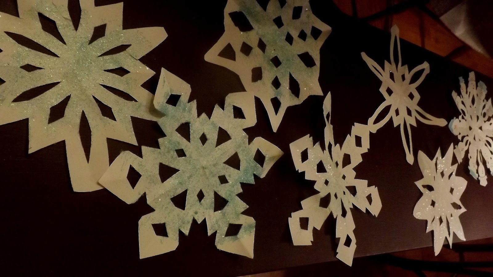 SWEET TEA N' SALTY AIR: A SNOWFLAKE CLINIC.....a fun family craft for ...