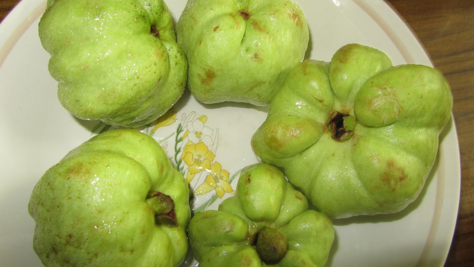 Teaching Kids With Cooking: The Magic of Guava