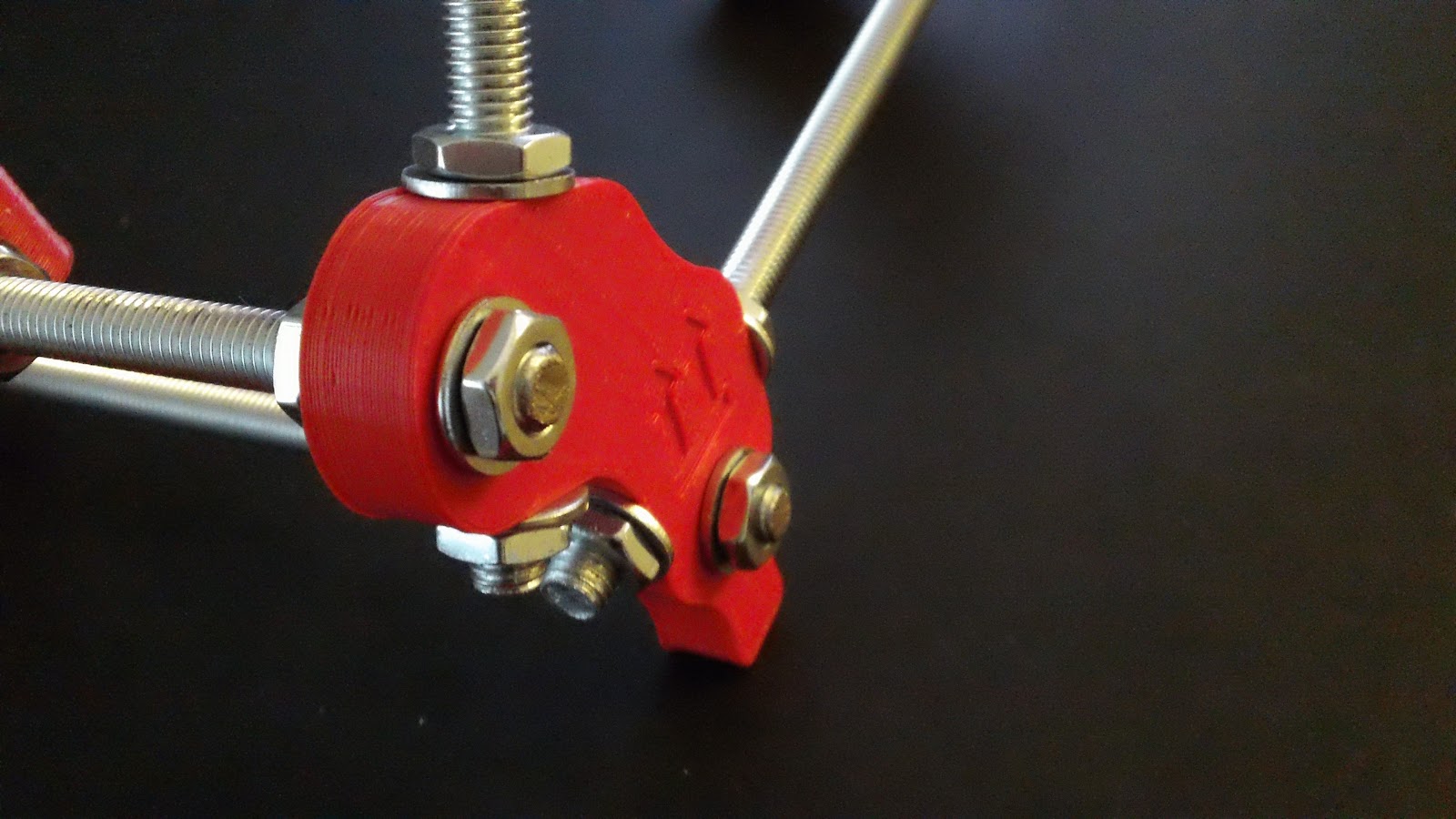 Tom's 3D Printer Guide: Affix front threaded rods to frame triangles