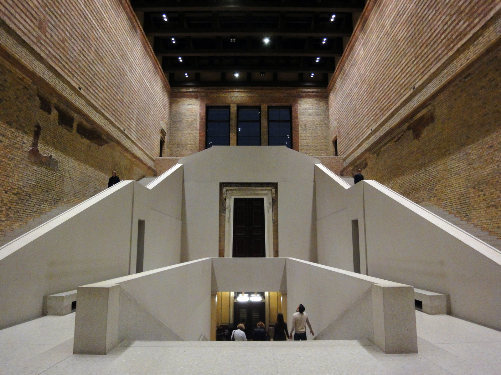 Human's Scribbles: From Neues Museum to Neue Nationalgalerie