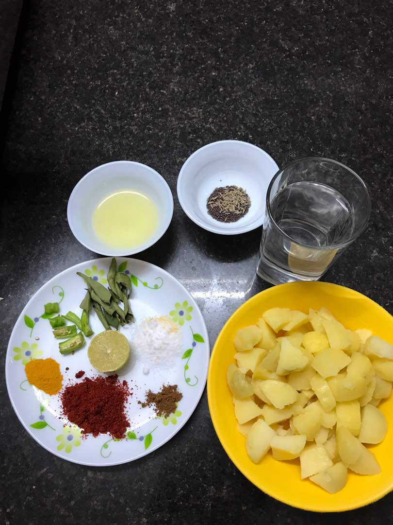 Suki Bhaji (dry potatoes Bhaji)