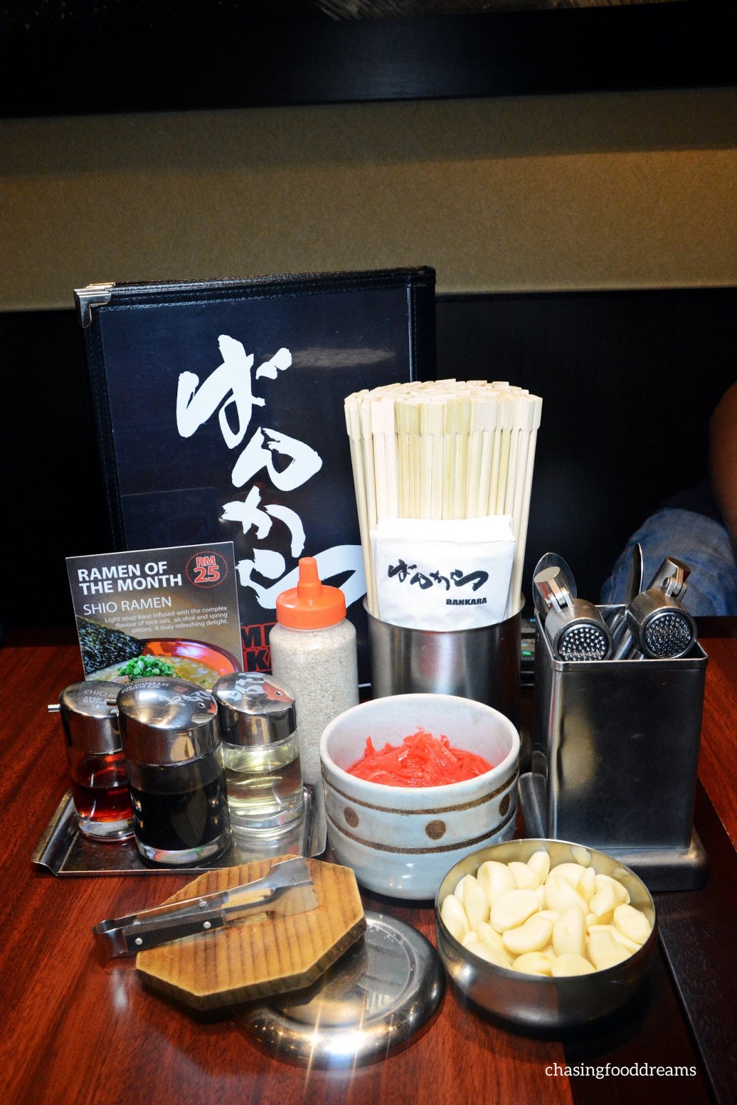 CHASING FOOD DREAMS: Bankara Ramen, Avenue K: Porcine Ramen Goodness