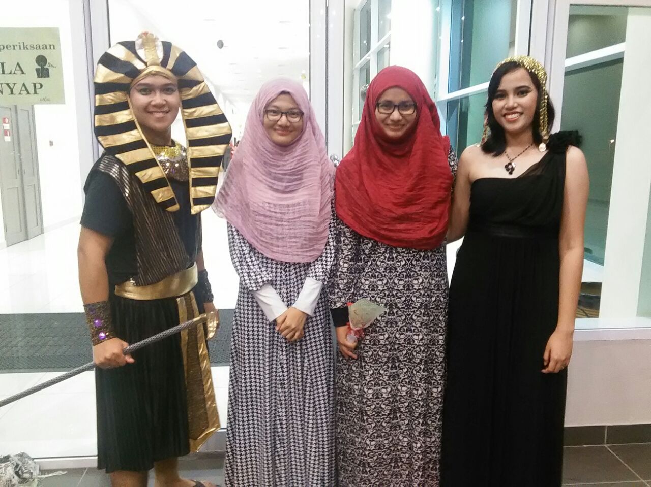 FR: Life in Asasi Hayat Universiti Malaysia Sarawak (UNIMAS)