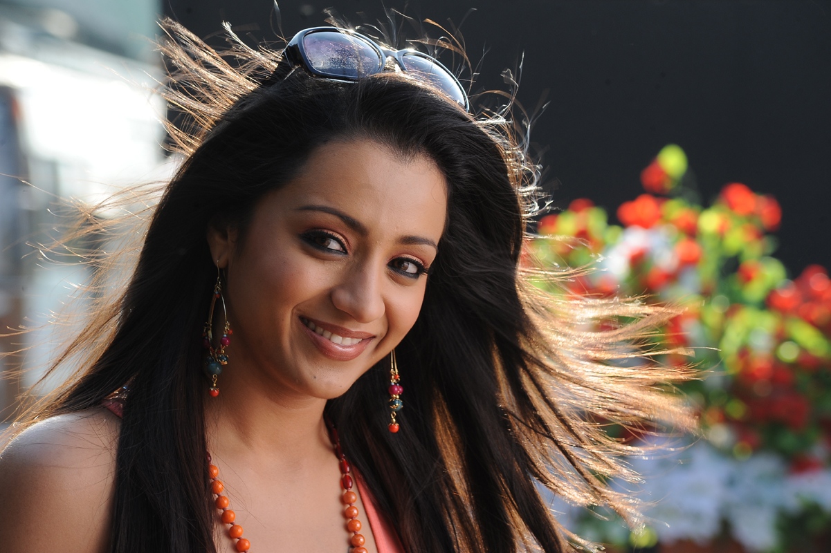Trisha Stills At Dummu Movie ~ Cinema Gallery