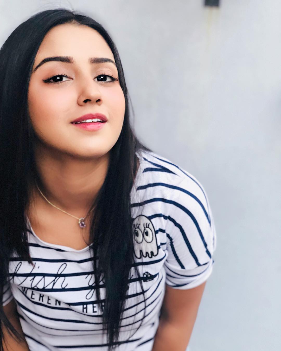 Roshni Walia - Biography and Pictures