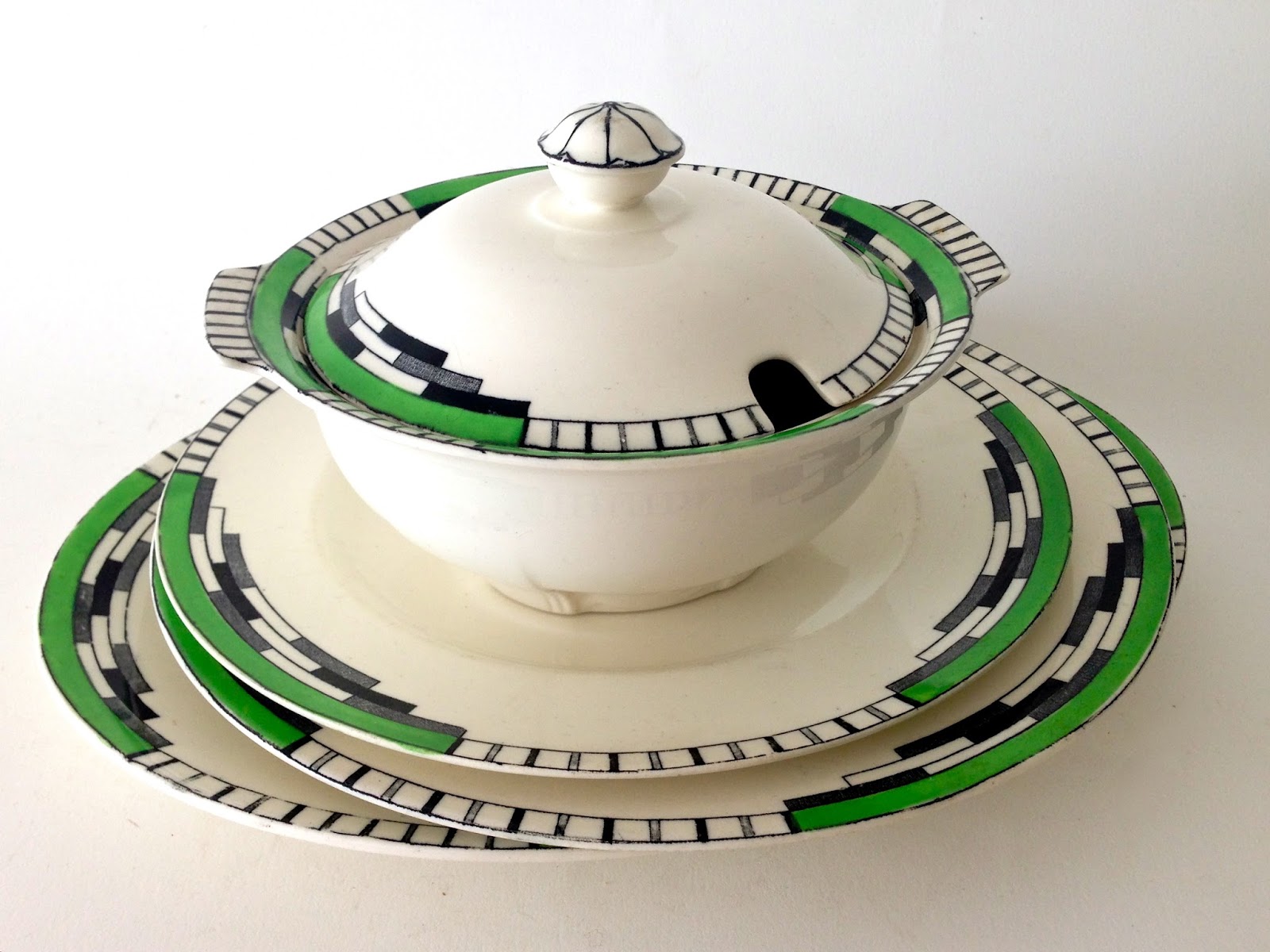london vintage: Coming soon - Art Deco era Alfred Meakin "Verdi" sets