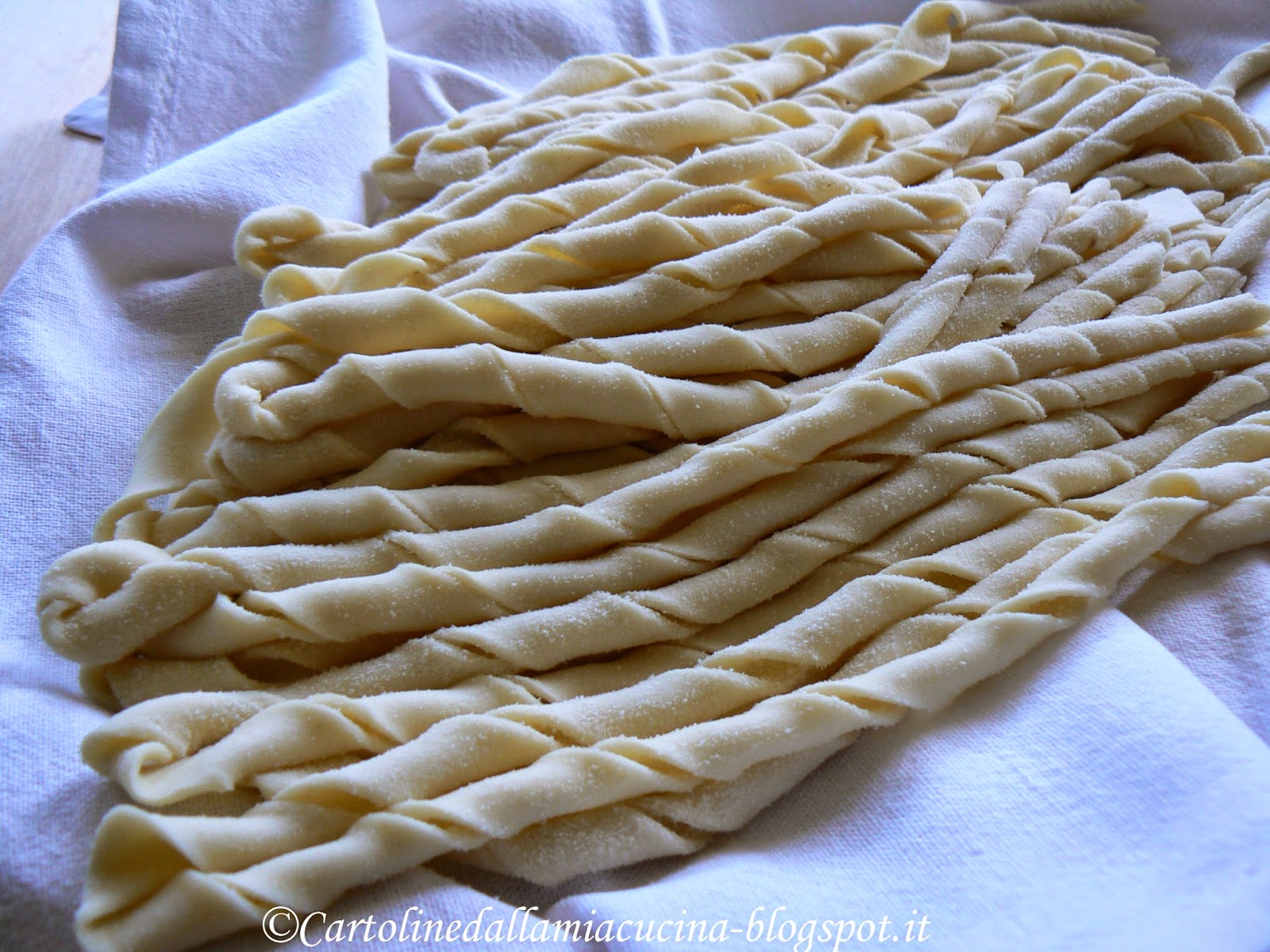 Cartoline dalla mia Cucina: Sagne torte o 'ncannulate