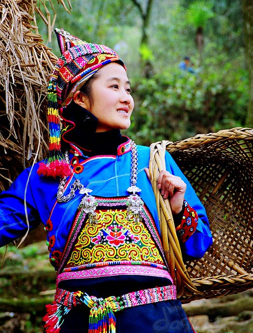 Local style: Horsetail hair embroidery, the unique craft of the Sui ...