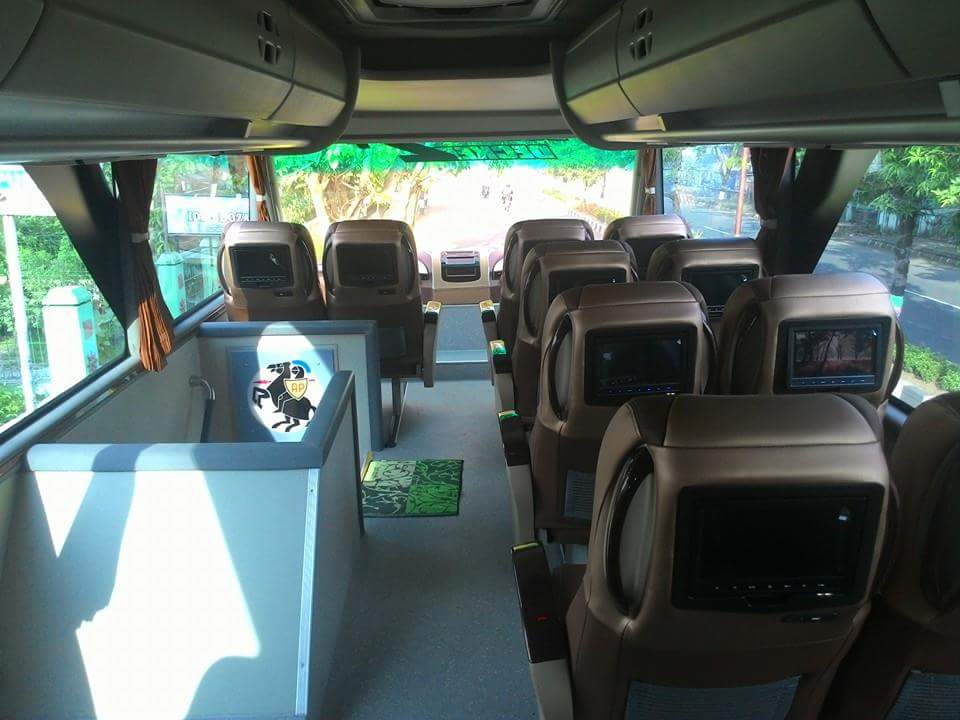 Foto Interior Bus Efisiensi Double Decker Mercedes Benz OC 500 RF 2542