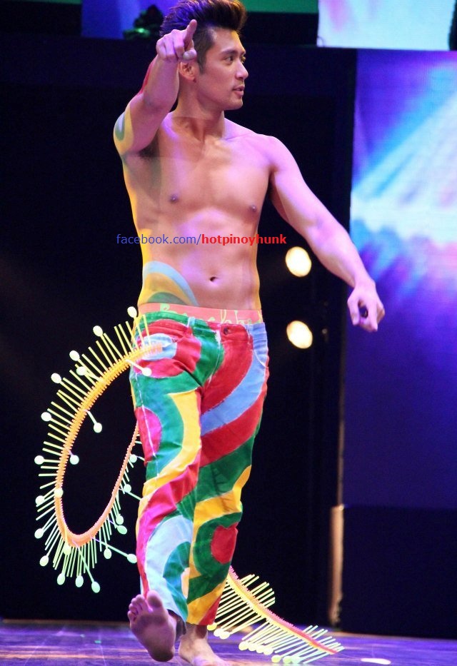 Hot Pinoy: Bench Universe 2012: Rocco Nacino