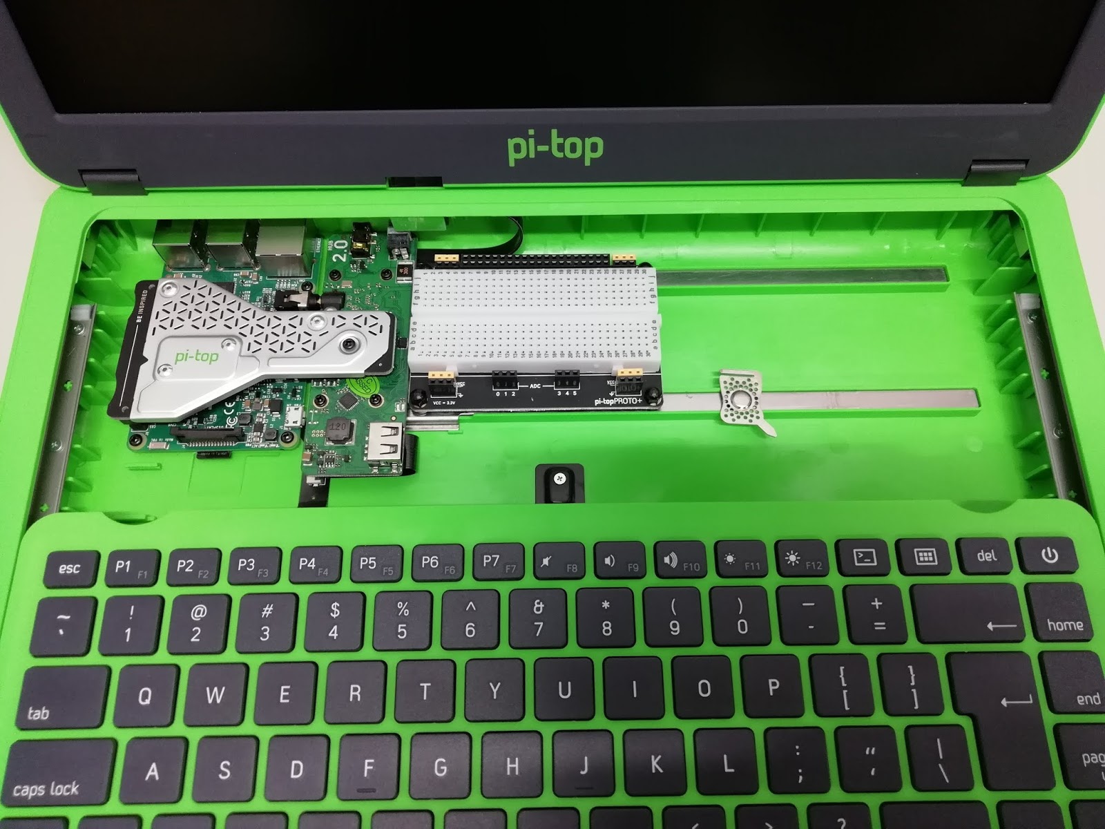 neuralassemblyのメモ: pi-top v2を購入してStretch系列のpi-topOSで使ってみた