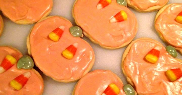 Classical Homemaking: Pumpkin-Shaped Sugar Cookies for Sweeties