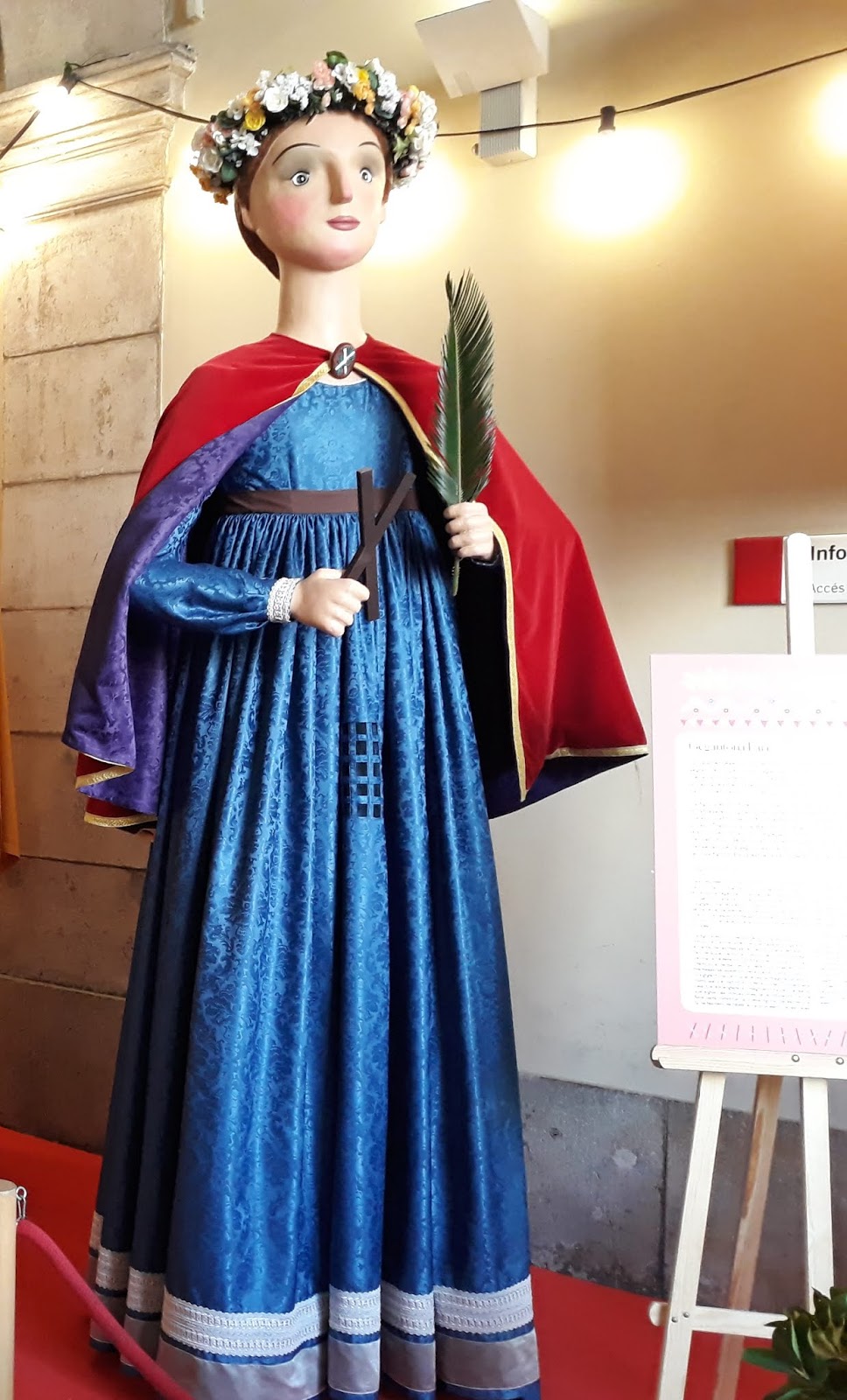 TRESORS a BARCELONA: Santa Eulàlia Gegants Casa de la Caritat