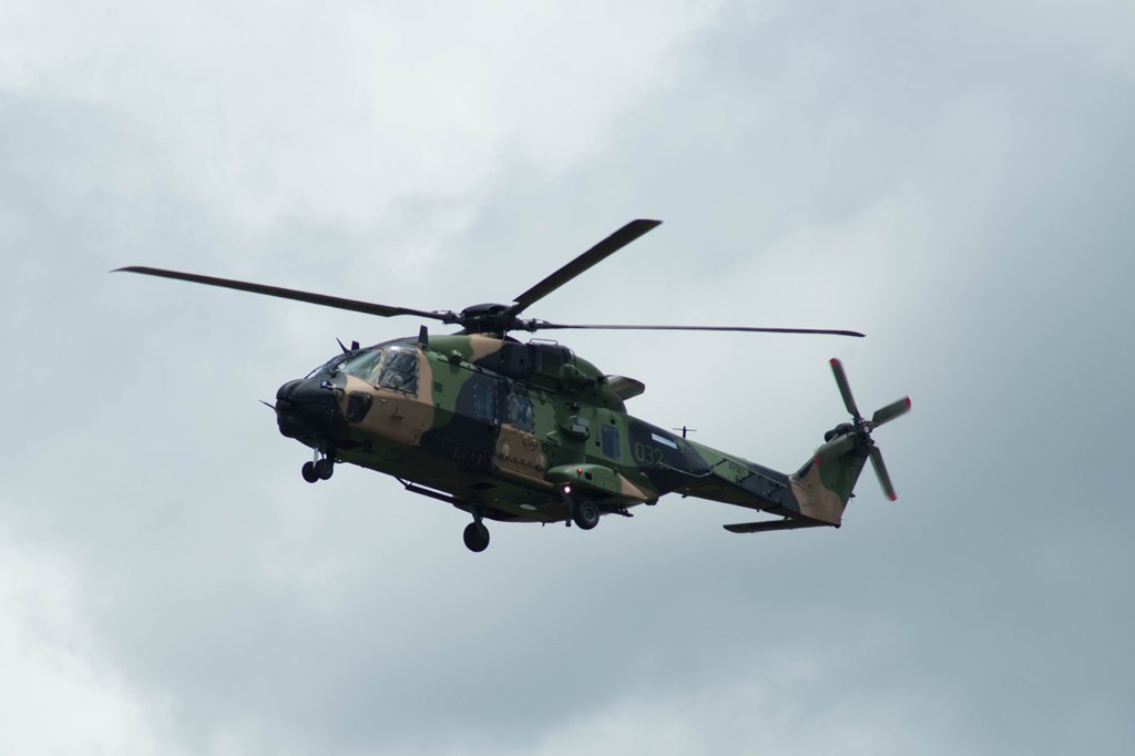 Central Queensland Plane Spotting: Australian Army NH Industries MRH-90 ...