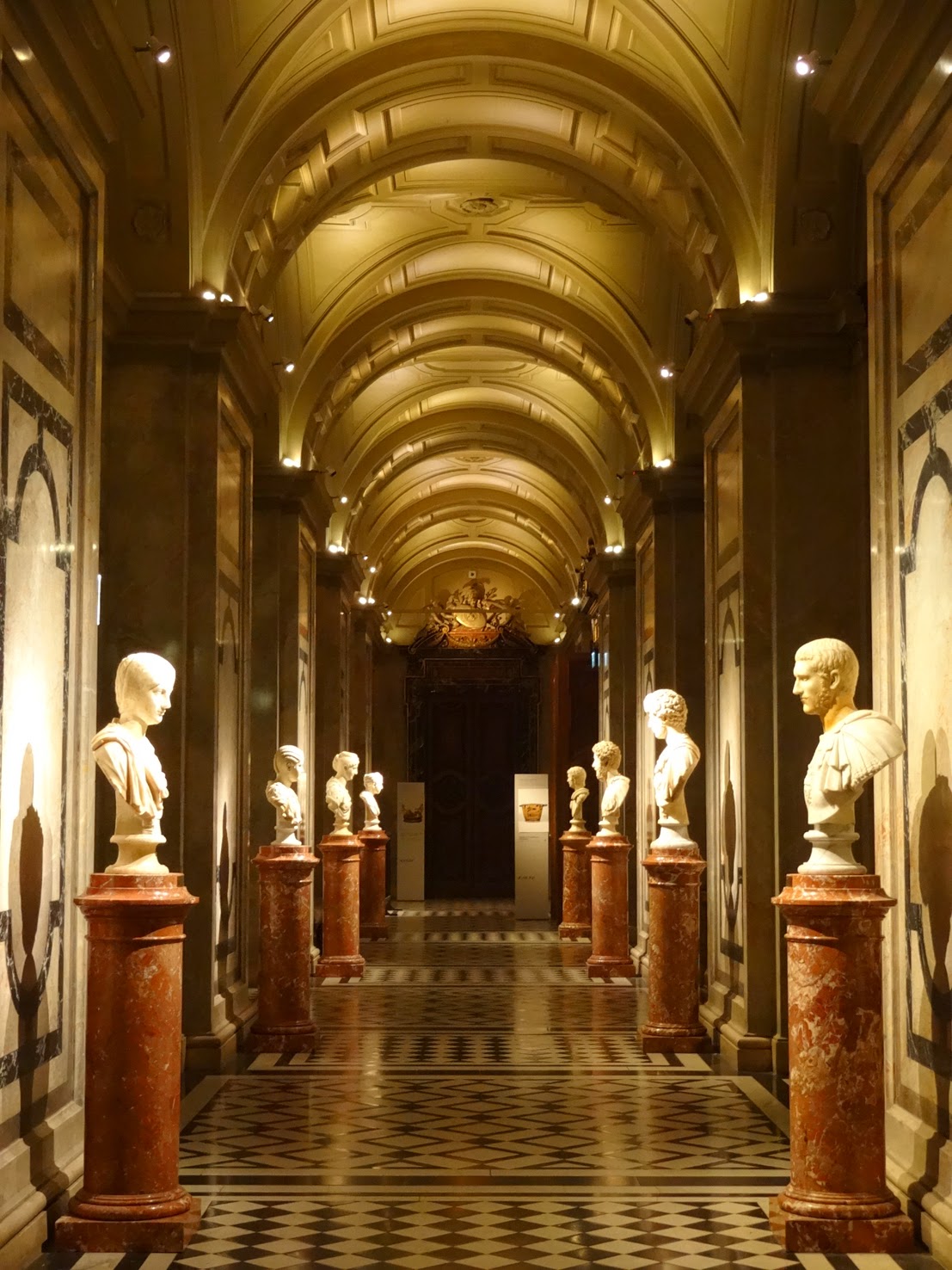 Vreni's Vienna Daily Photo: Museum Corridor
