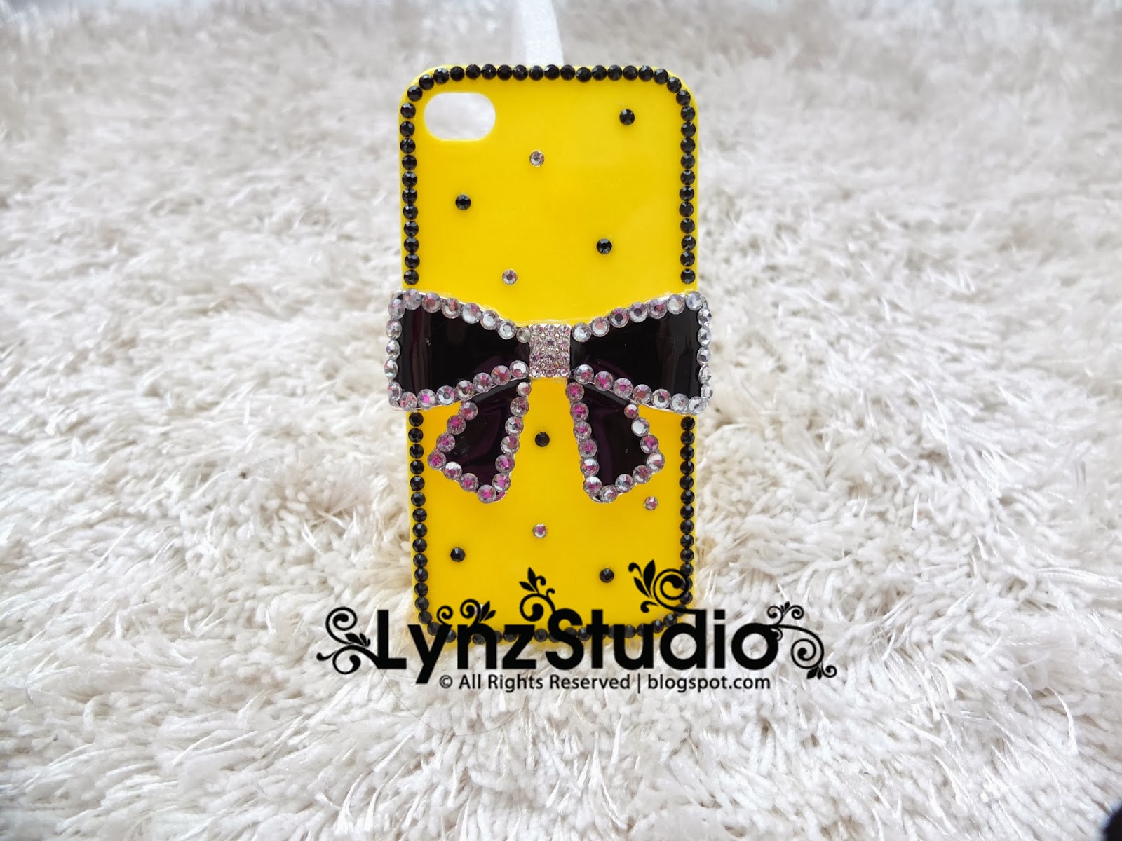 Lynz Studio: # 341 : Custom Made iPhone Casing
