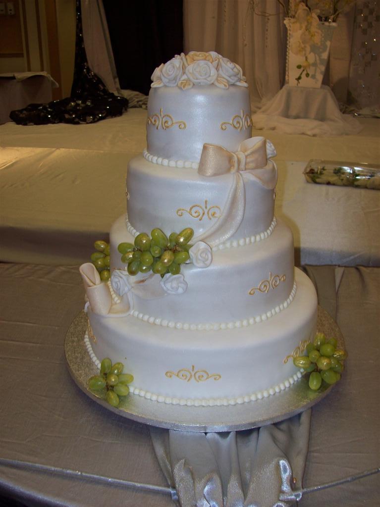 Modele Tort: TORTUL MIRESEI - MODELE DANTELATE