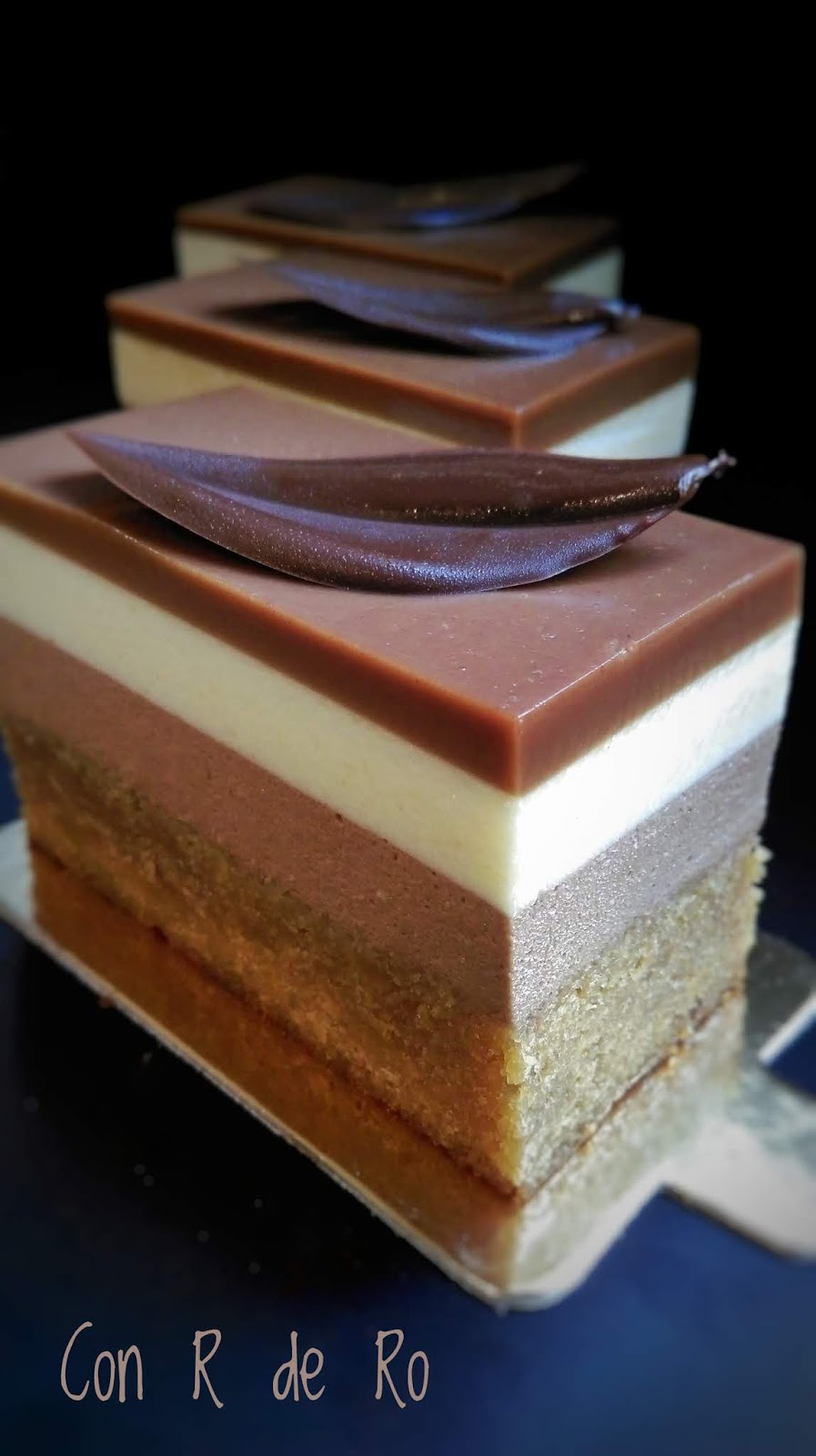 Repostería con R de Ro: Pastel de 4 chocolates.