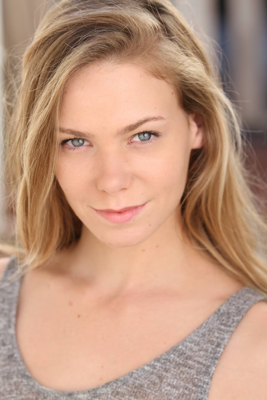 aboutnicigiri: Chloe Lanier