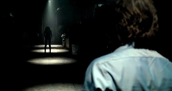 Lights Out trailer: Δυο γυναίκες μόνες ...και ο James Wan στη παραγωγή ...