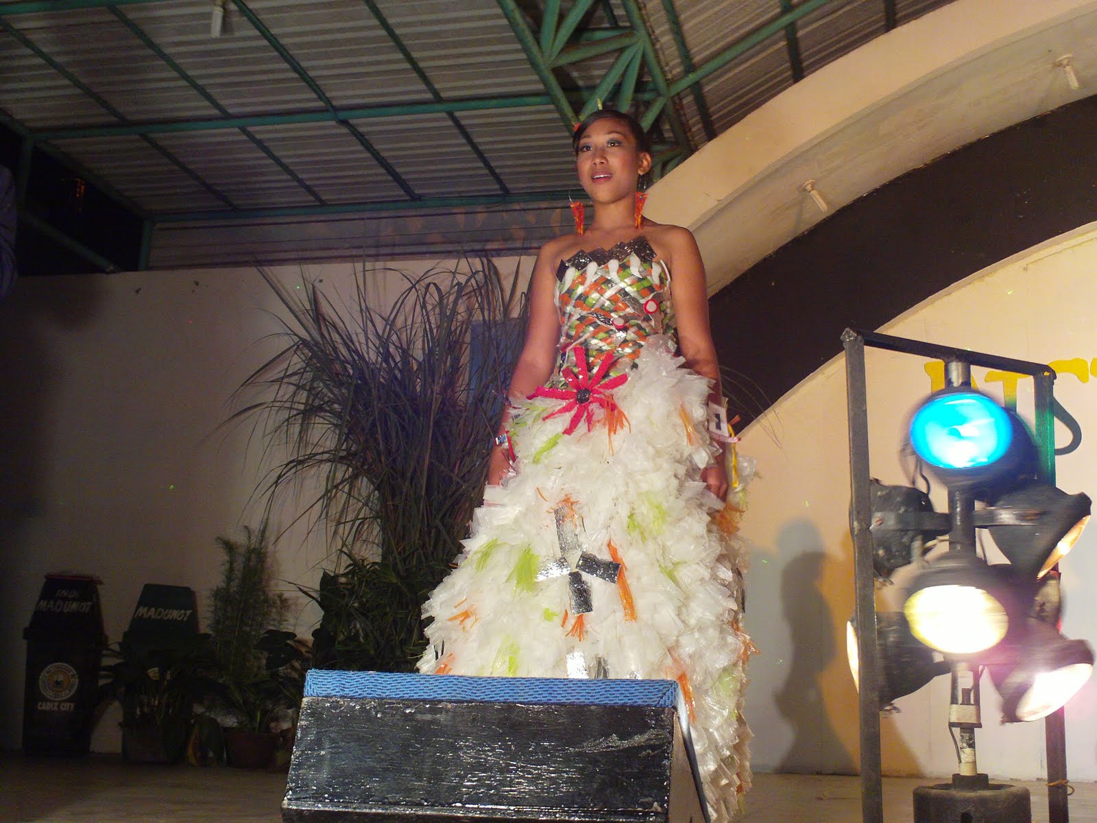 Disenyo and Istayl: Filipino turns recyclable materials into amazing ...