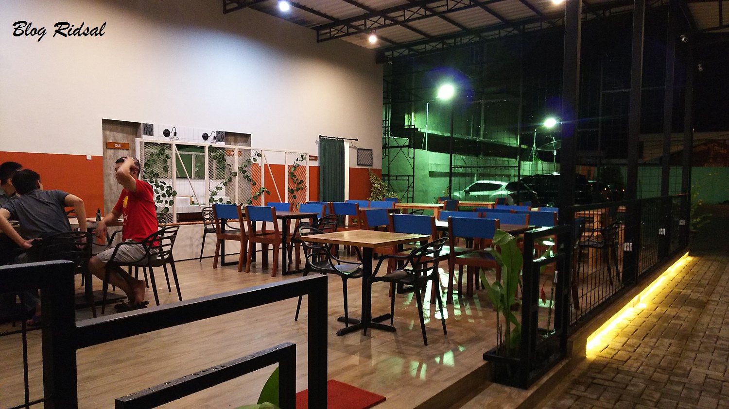 D'Raja Coffee Gatot Subroto kota Medan: Cabang Baru dengan Suasana ...