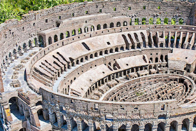 Sejarah Dibangunnya Colosseum - Global Info
