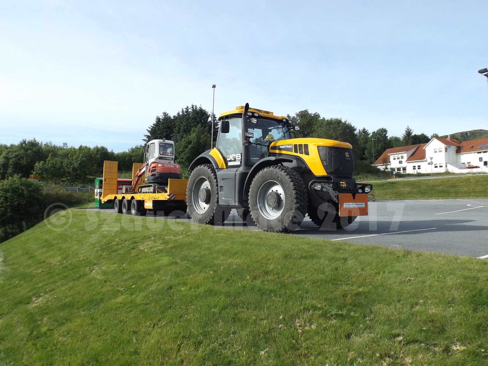 ..Mezőgépek..: JCB Fastrac 8310