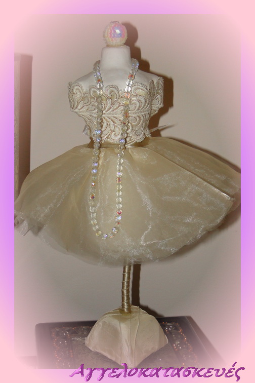 Αγγελοκατασκευές: ΜΑΝΕΚΕΝ ΓΙΑ ΚΟΣΜΗΜΑΤΑ - MANNEQUIN FOR BIJOUX