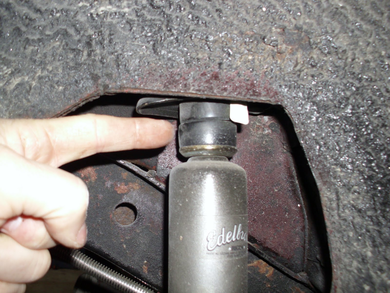 1967 Pontiac Firebird Ragtop: Rear end begins