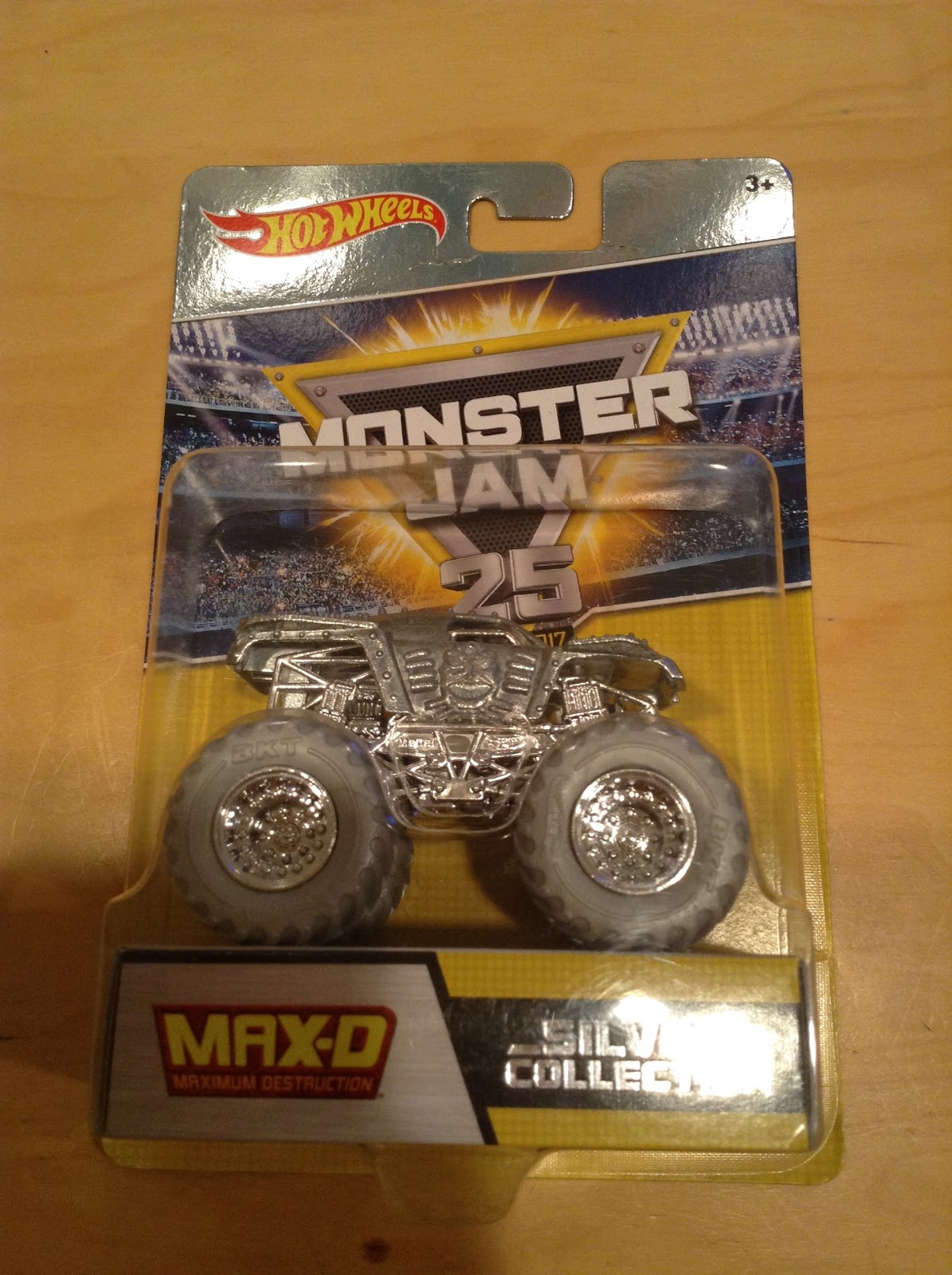 JULIAN'S HOT WHEELS BLOG: Max-D Maximum Destruction Monster Jam Truck ...
