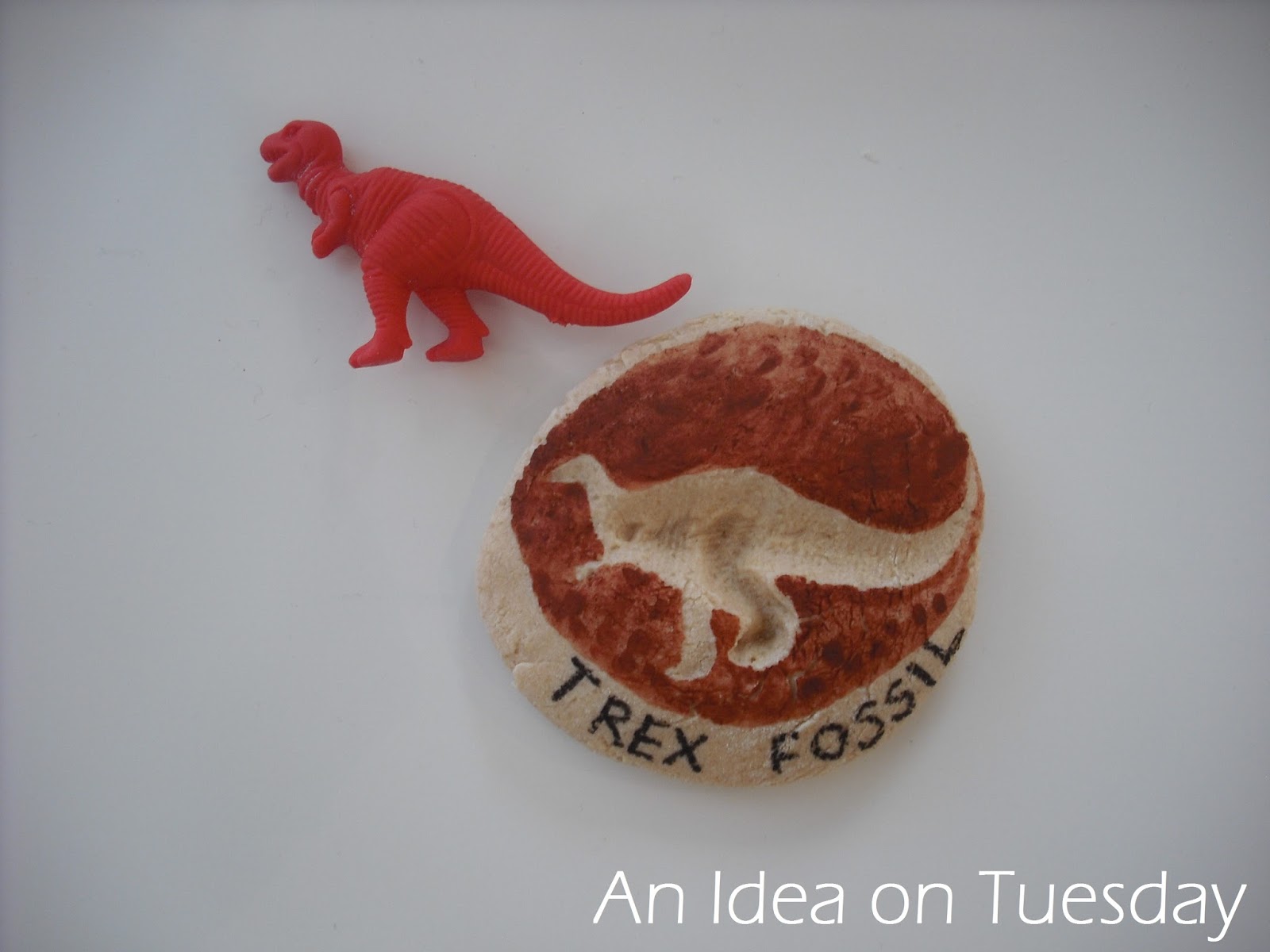 An idea on Tuesday: Dinosaurs on Tuesday