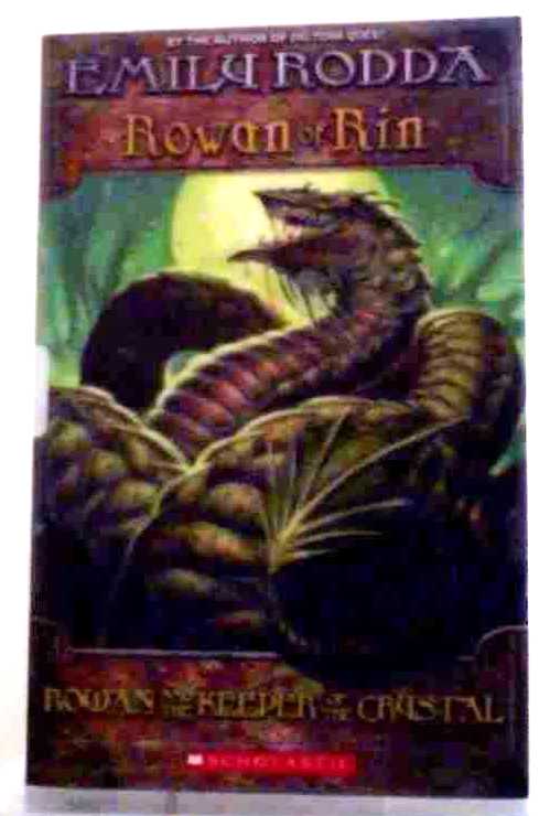 ChCse's blog: Book Review: Rowan and the Keeper of the Crystal