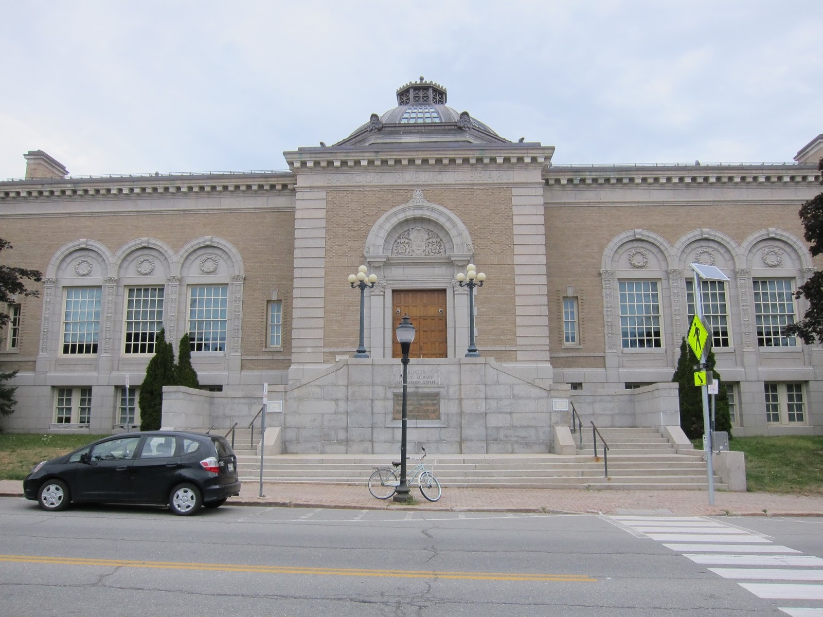 candidanimal: Amazing Small Town Libraries of Maine