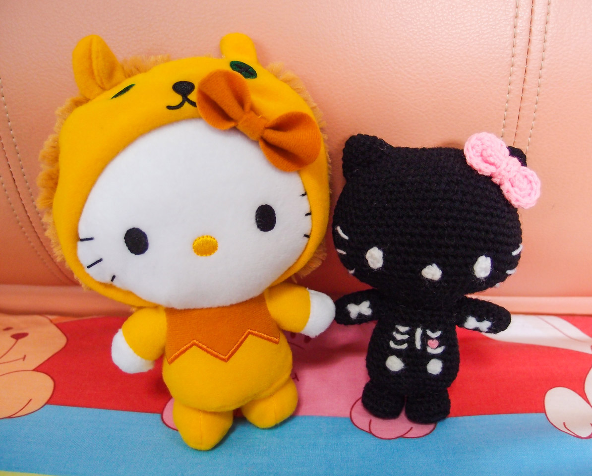 Singing Bone Hello Kitty Amigurumi ~ Snacksies Handicraft Corner