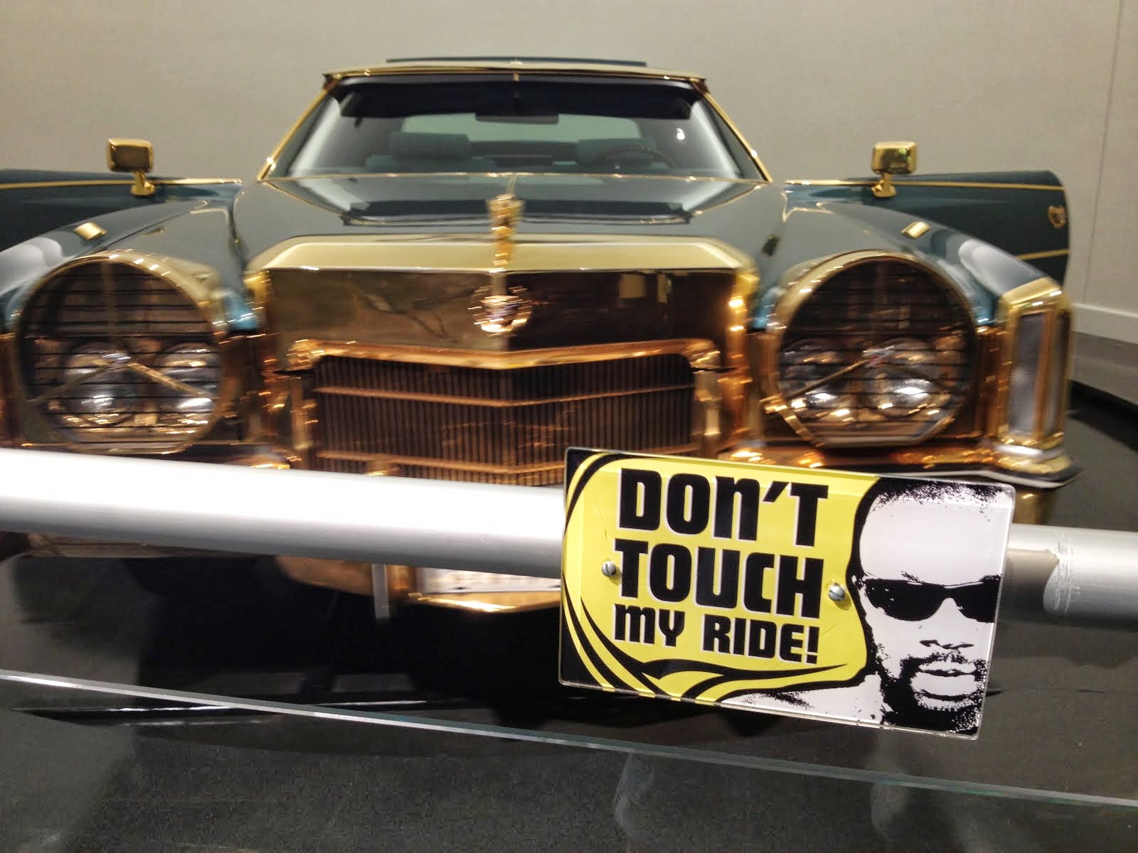 Don’t touch my ride | DOMAIN ADDRESS FOR SALE