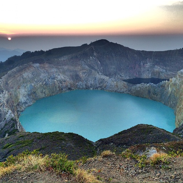 3 Colors lake or lakes Flores in NTT | TRAVEL INDONESIA
