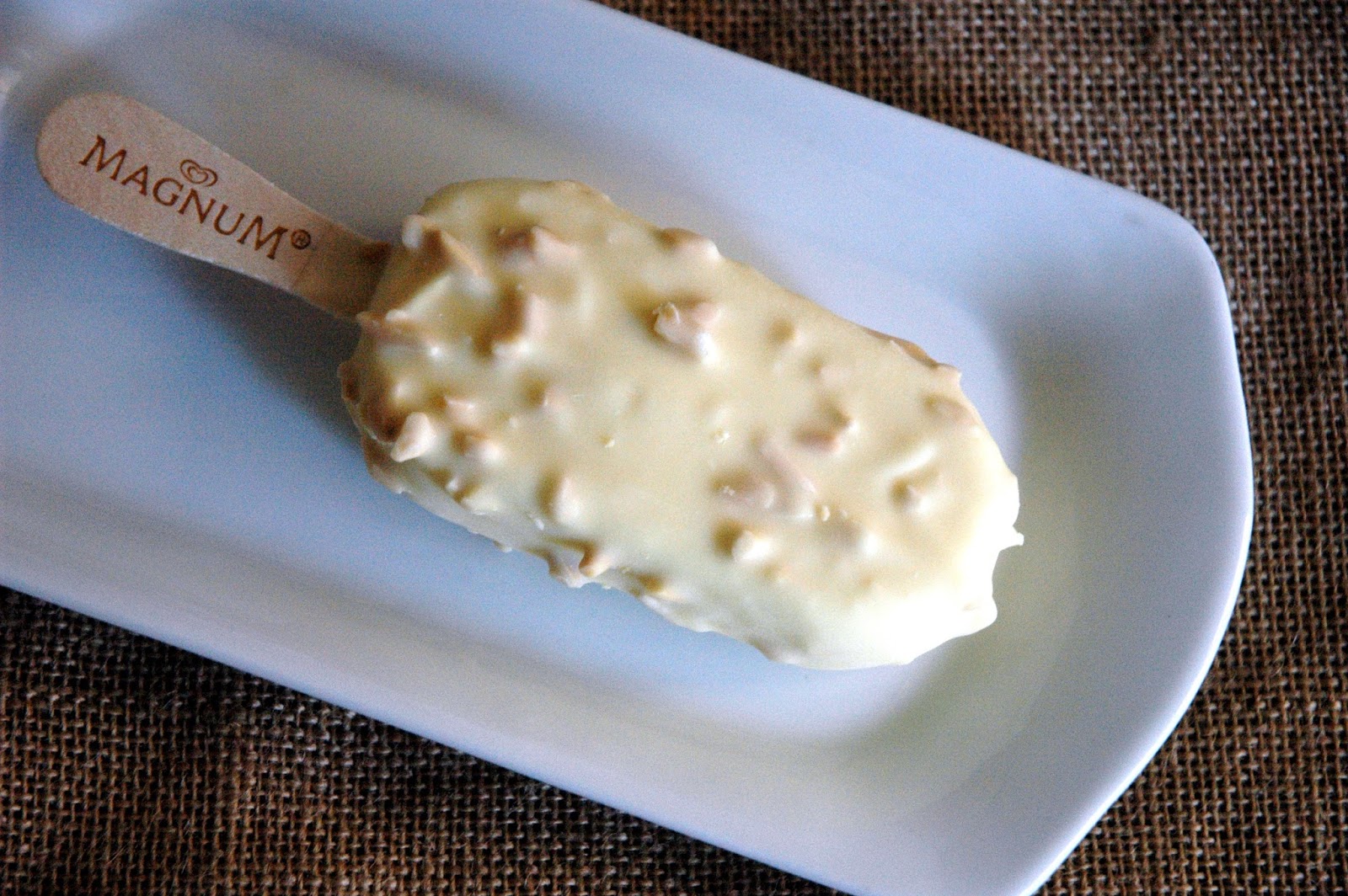 DUDE FOR FOOD: White-Out: The New Magnum White Almond