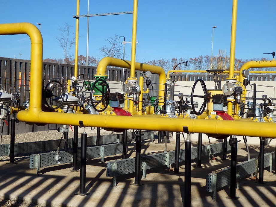 Alma de herrero: Distribución de gas natural